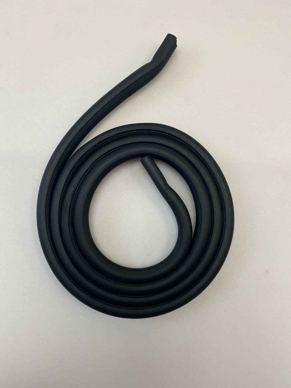 Уплотнитель двери п-образный, для ПММ GS620E10W