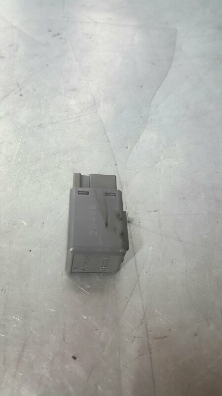 Реле Nissan Liberty UA-RNM12 QR20DE 2001 (б/у) 24330c9900