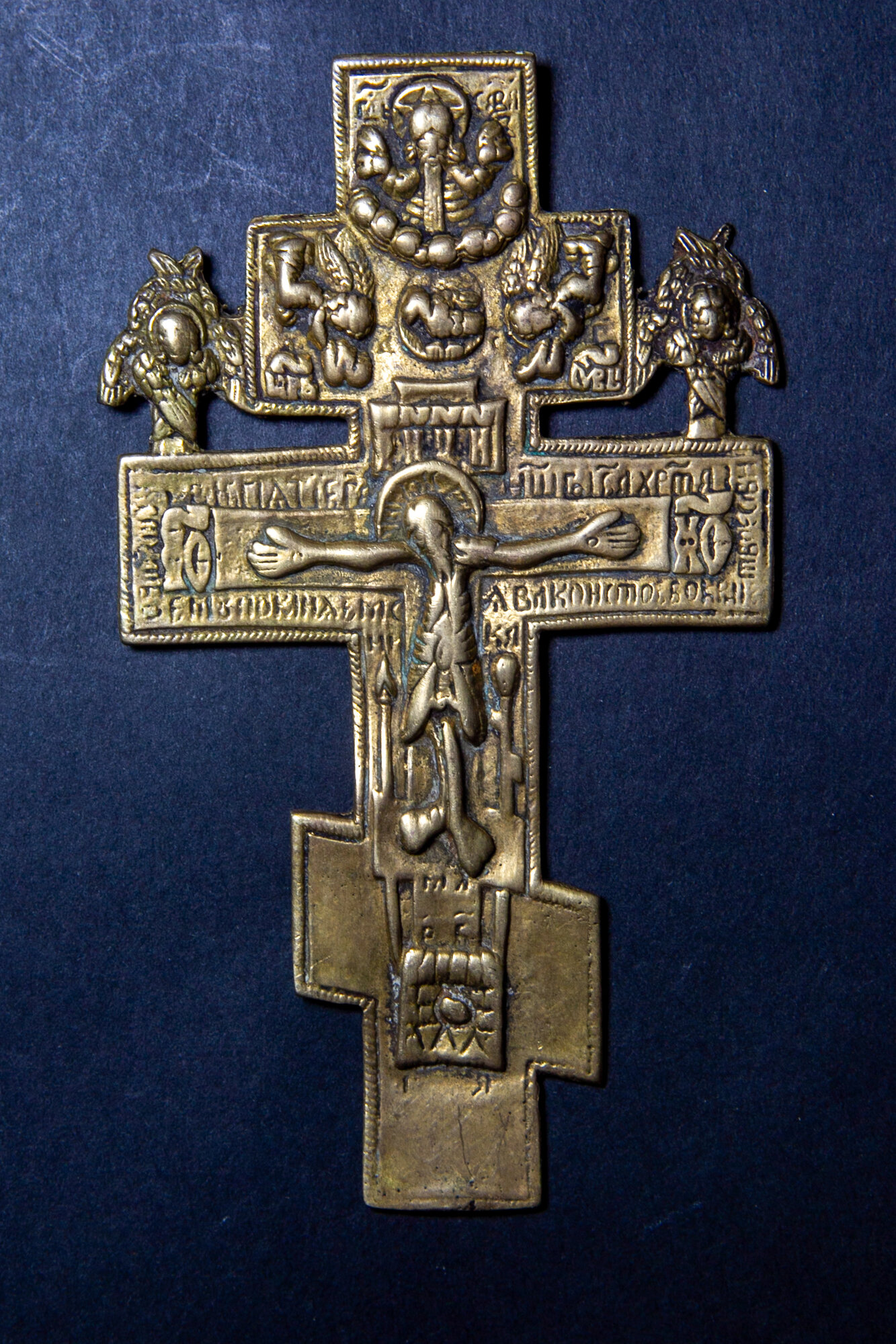 Старинный медный крест-Распятие Христово, антикварный, литой, 19 век начало 20век