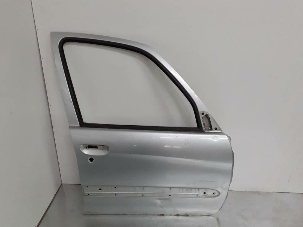 Дверь передняя правая Citroen Xsara Picasso 2002