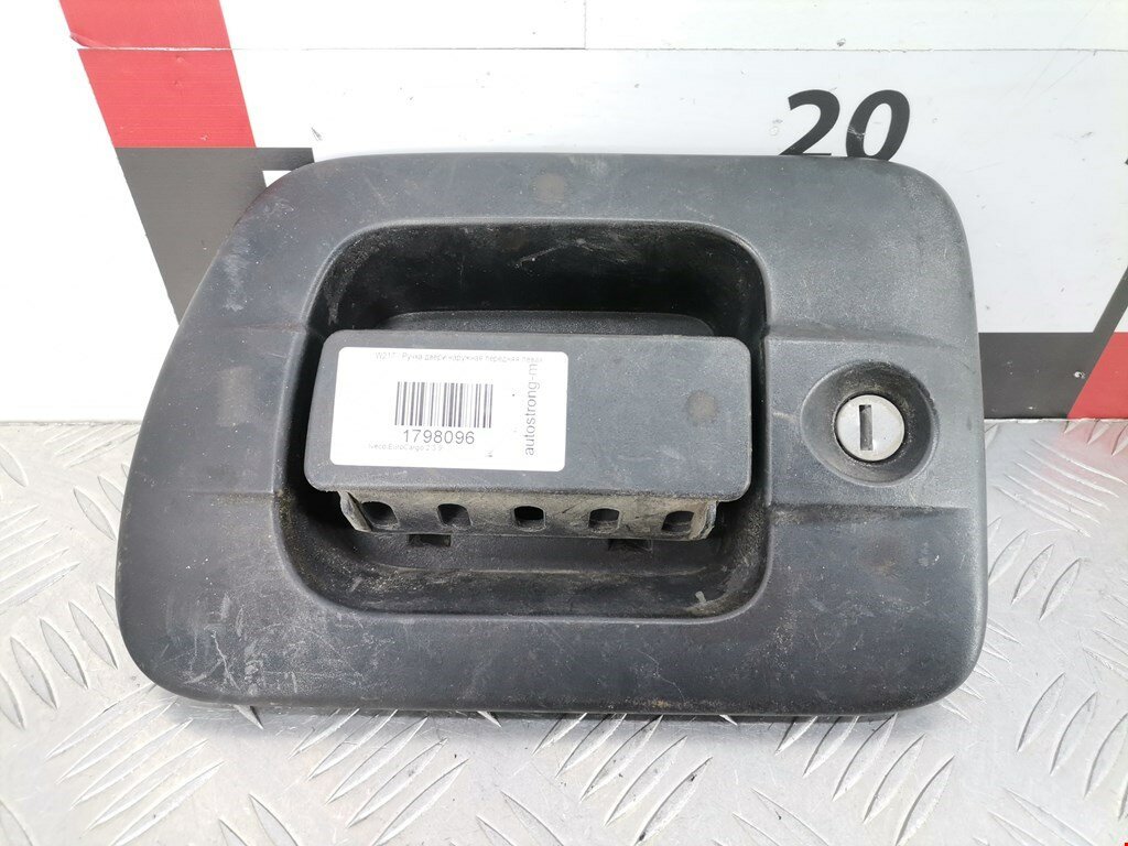 Ручка двери наружная передняя левая Iveco EuroCargo 2 504052936 арт. 1798096