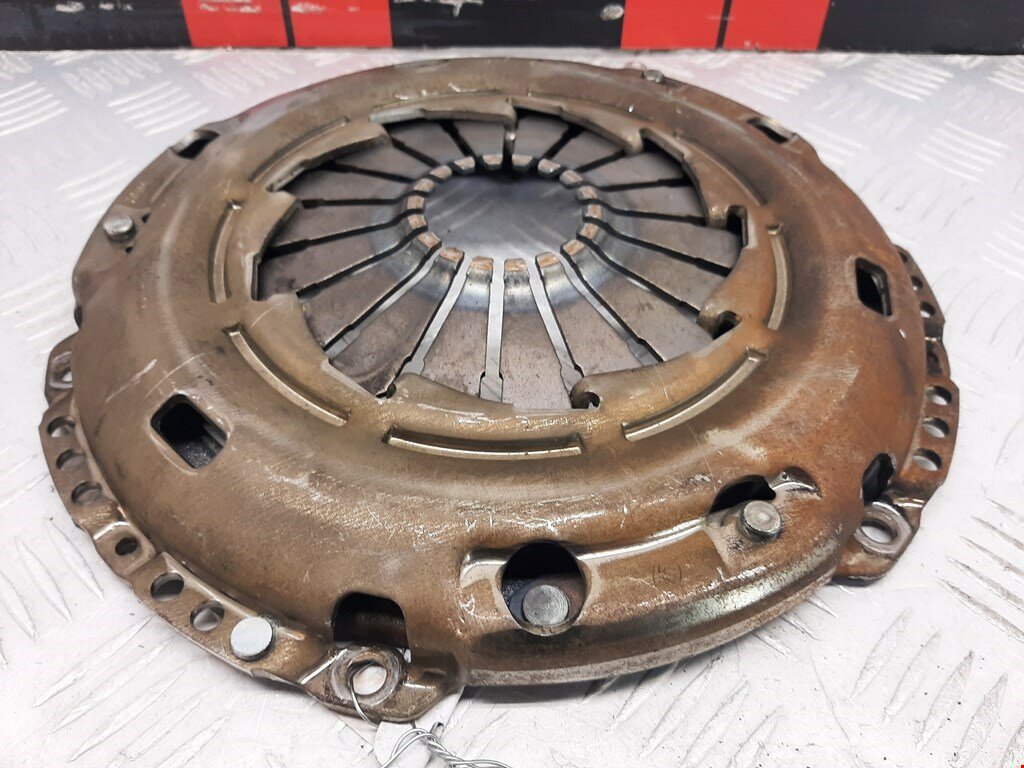 Корзина сцепления Volkswagen Sharan 1 038141025H арт. 1660288