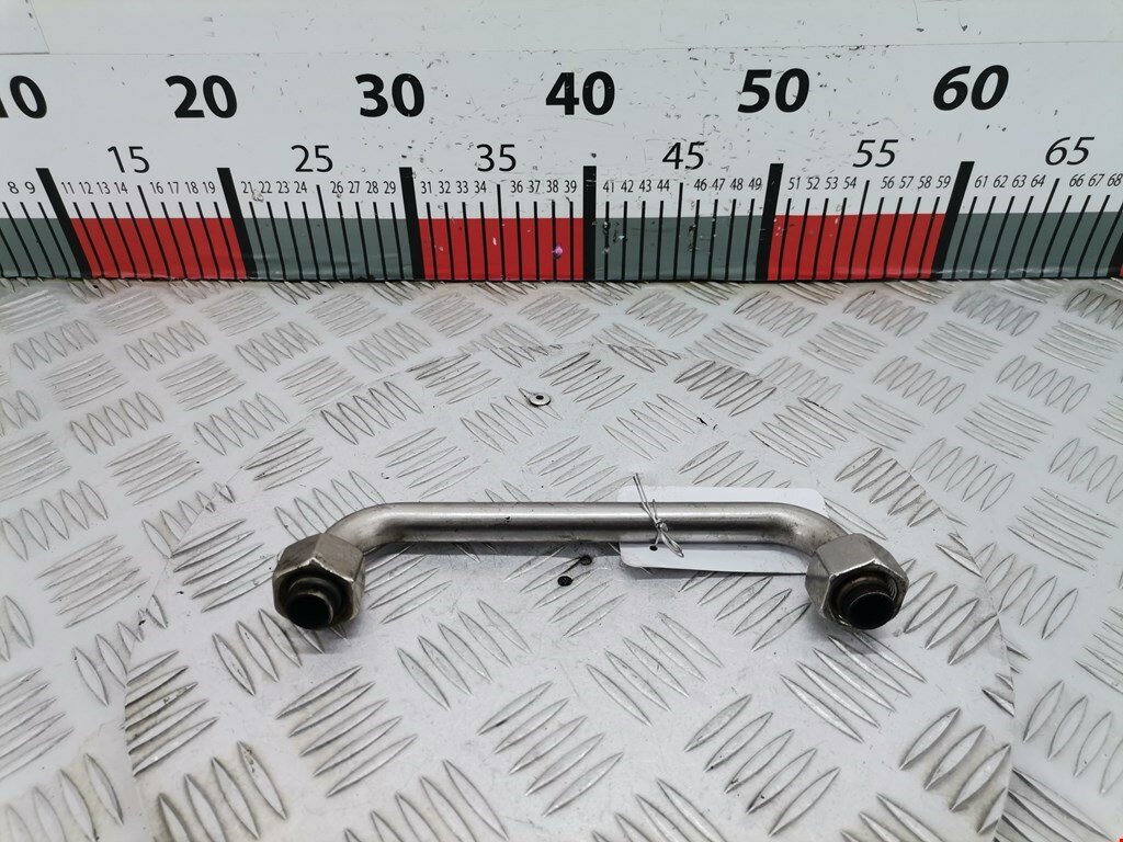 Трубка системы рециркуляции EGR (трубка картерных газов) Audi A3 8L 06A131581A арт. 1875764
