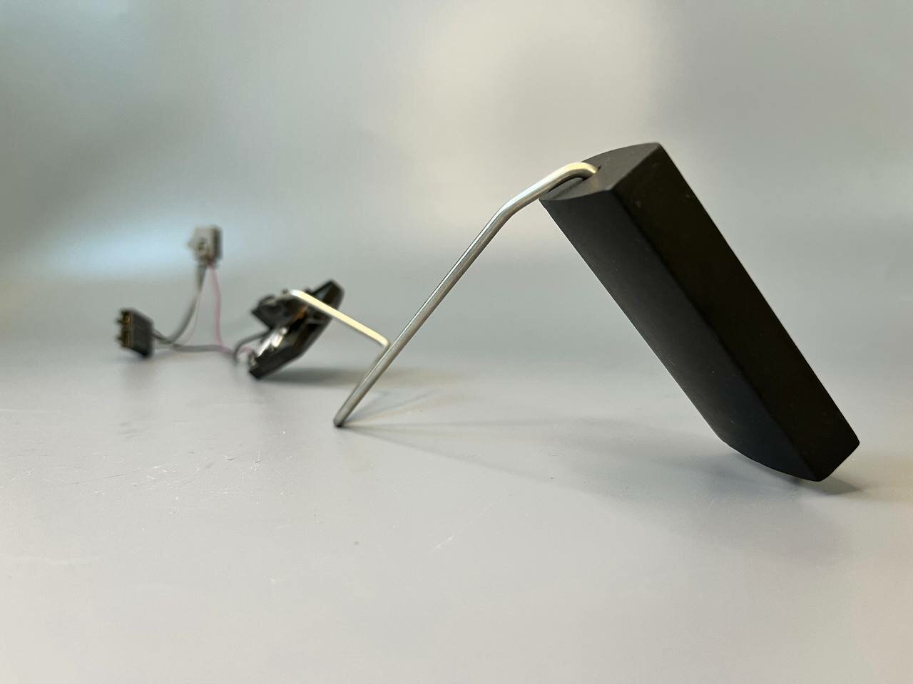 ДУТ-4 - датчик уровня топлива для А/М ВАЗ 2123