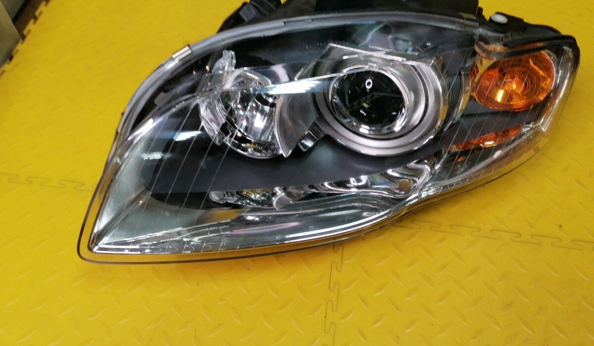 Фара левая A4 (B7) Audi