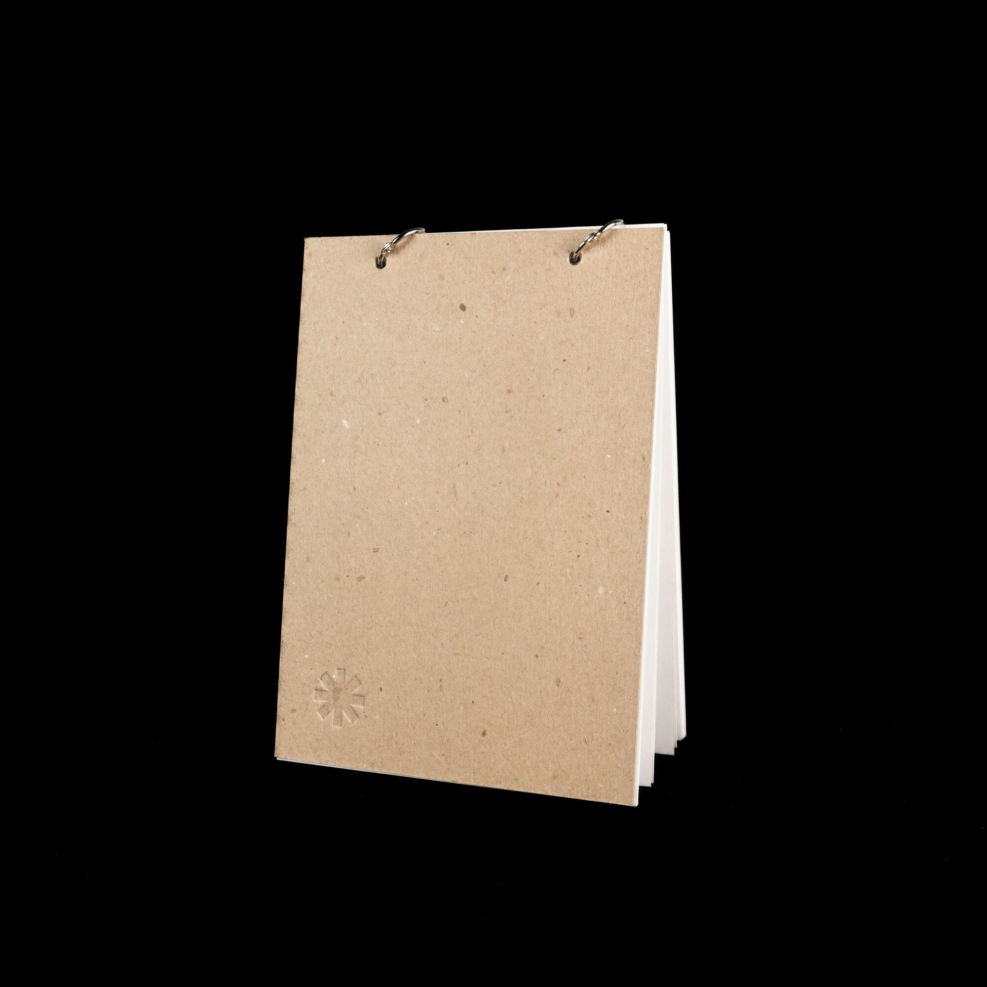 Скетчбук-блокнот №3.1 ватман бумага 200 г/м2 / А5 32 листа 1 шт "Правда Севера"