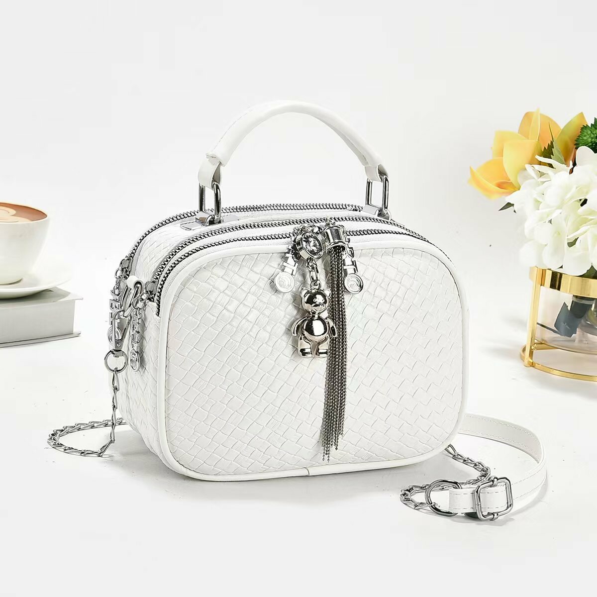 DX32305: Ретро-футуристичная кросс-боди сумка в корейском стиле