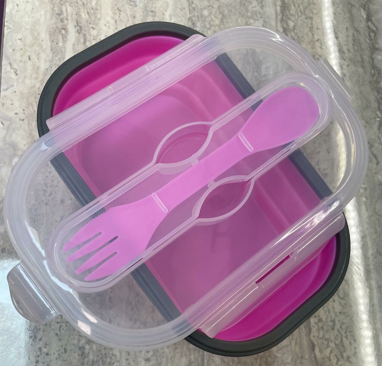 Розовый ланчбокс контейнер 300 мл. для завтраков, хранения продуктов в холодильнике и разогрева в микроволновке, 1 секция