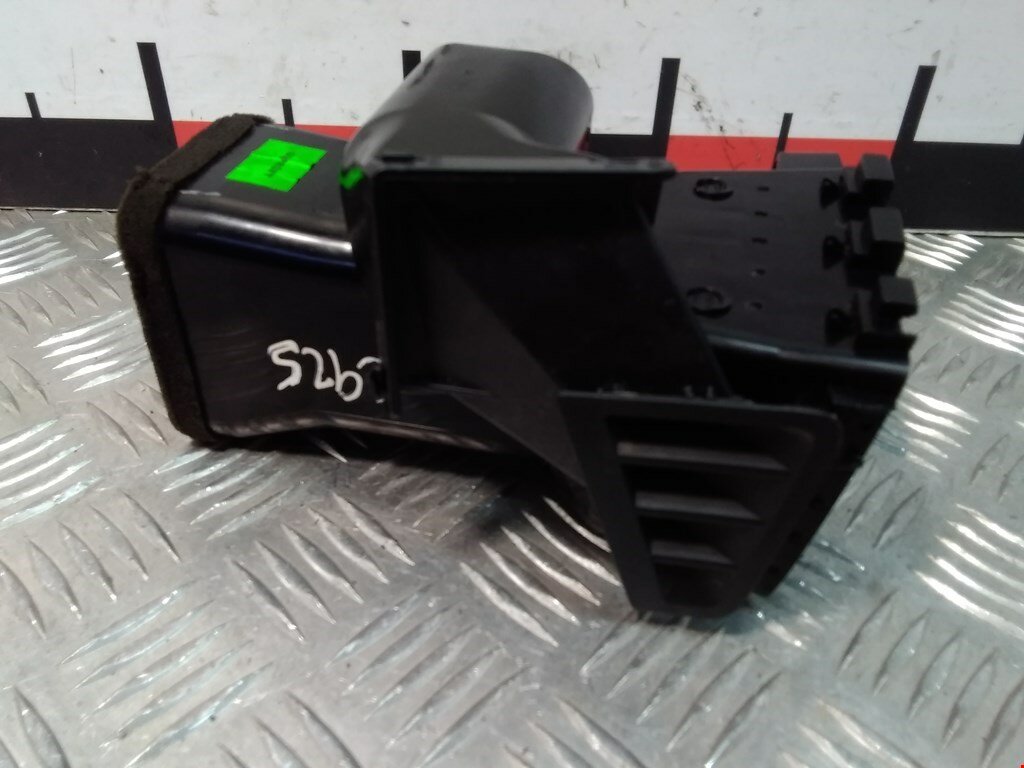 Дефлектор обдува салона Volkswagen Crafter 1 2E1819702 арт. 666868