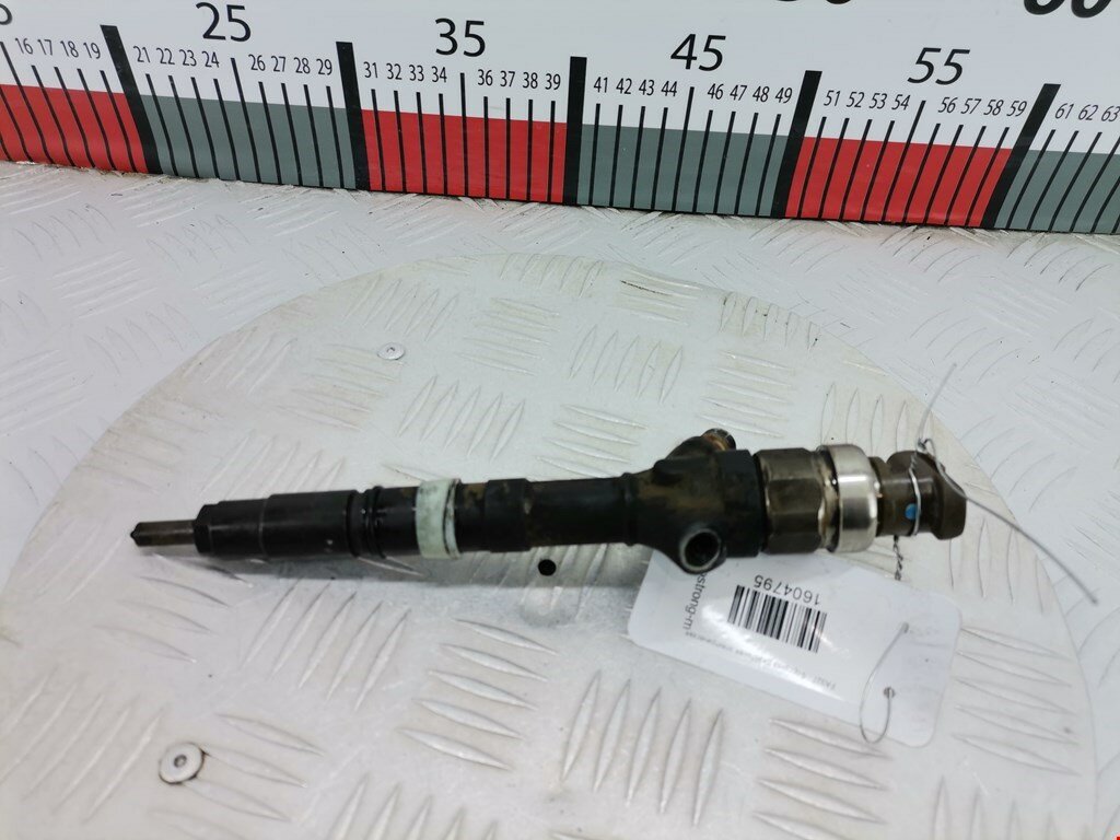 Форсунка дизельная электрическая Toyota Avensis 2 (T250) 2367009031 арт. 1604795