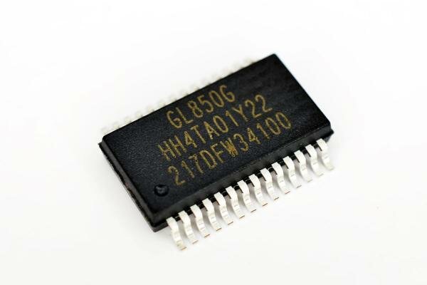 Интегральная схема Genesys Logic GL850G-HHY22, конвертер USB, SSOP-28-208mil