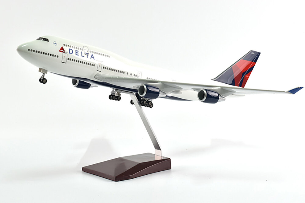 Модель коллекционная PAUDI Boeing 747 delta / боинг дельта эйрлайнс (с подсветкой салона/длина 46 см)