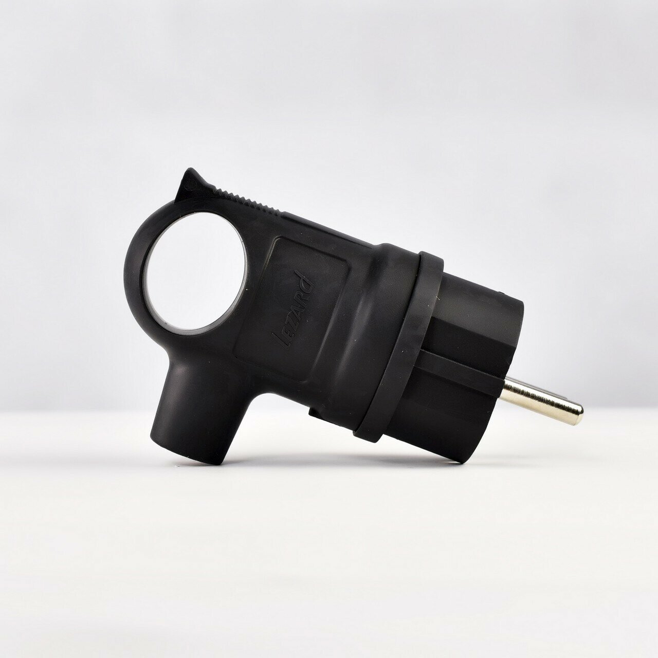 Вилка с ручкой 2Р+РЕ 1х16А 220-240V (каучук)