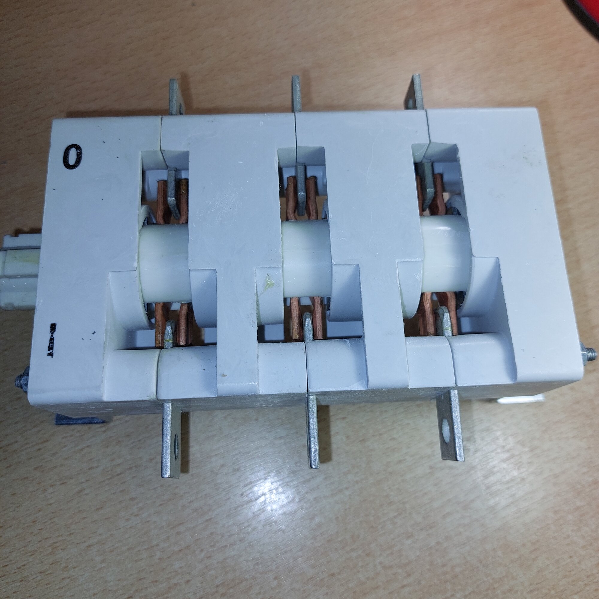 Рубильник ВР32-31 В31250 100А УХЛ3 КЭАЗ 103367 с медными контактами
