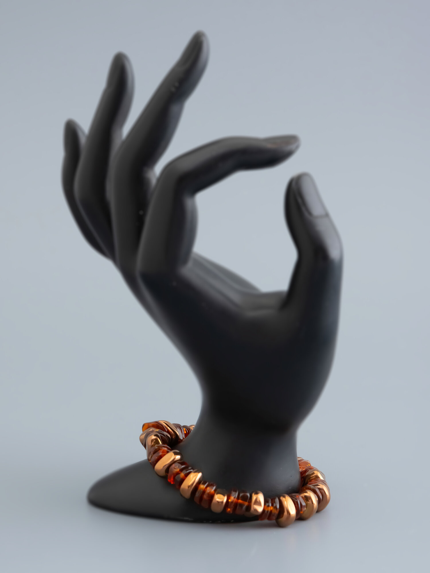 Эластичный браслет, гематит, янтарь