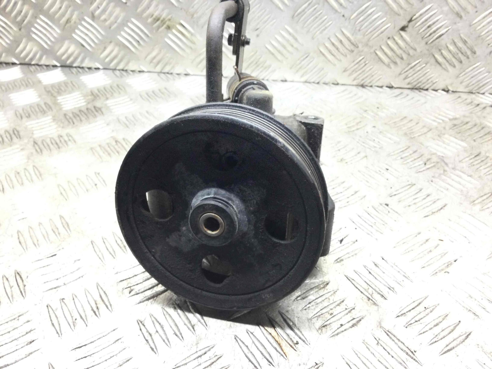 Б/У Насос гидроусилителя руля Ford Focus 1 поколение [рестайлинг] (2001-2005) 2004 г.