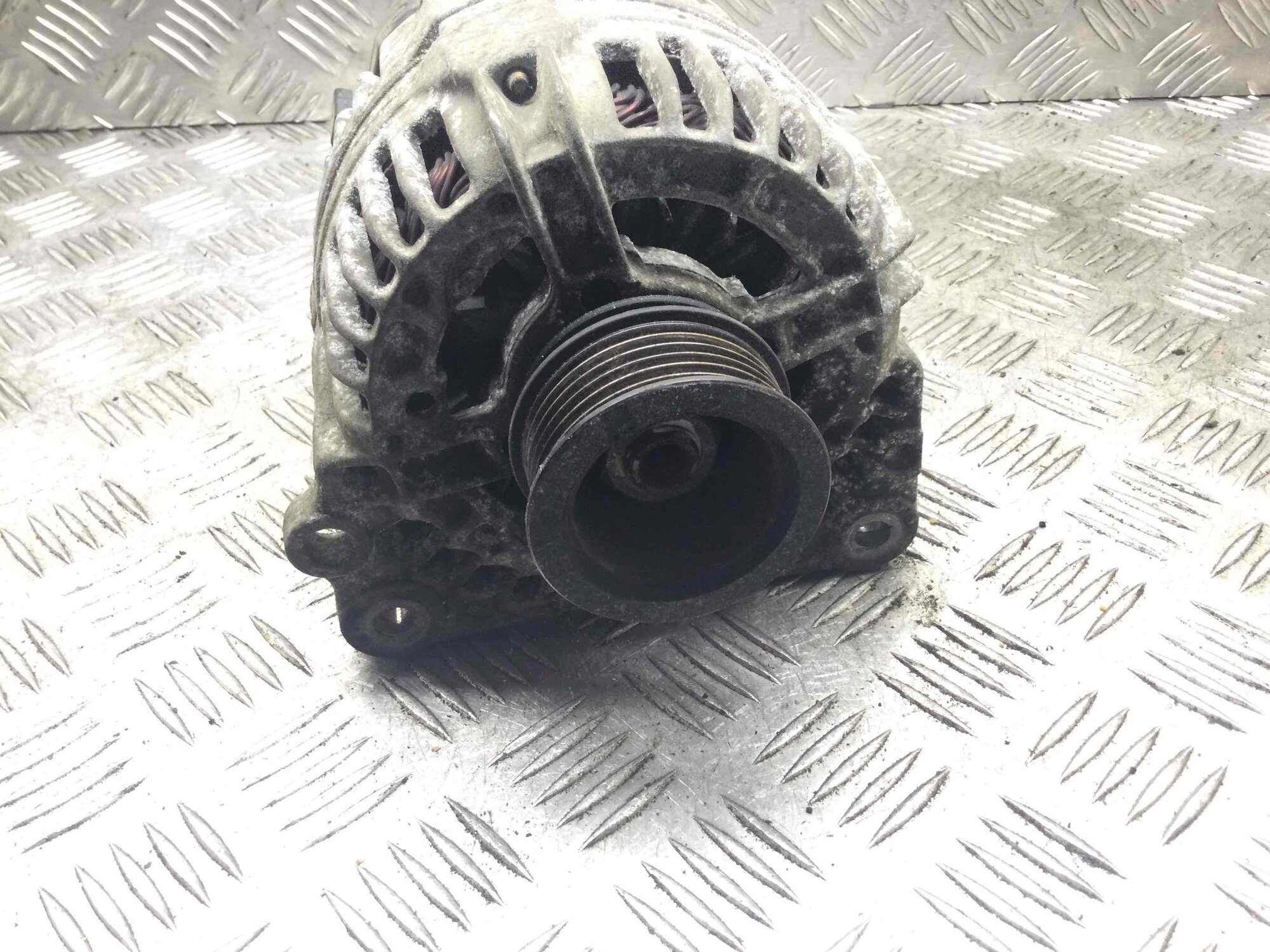 Б/У Генератор Volkswagen Bora Bora (1J) 1998 - 2005 1999 г.