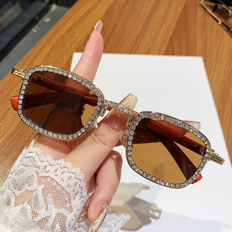 Солнцезащитные очки