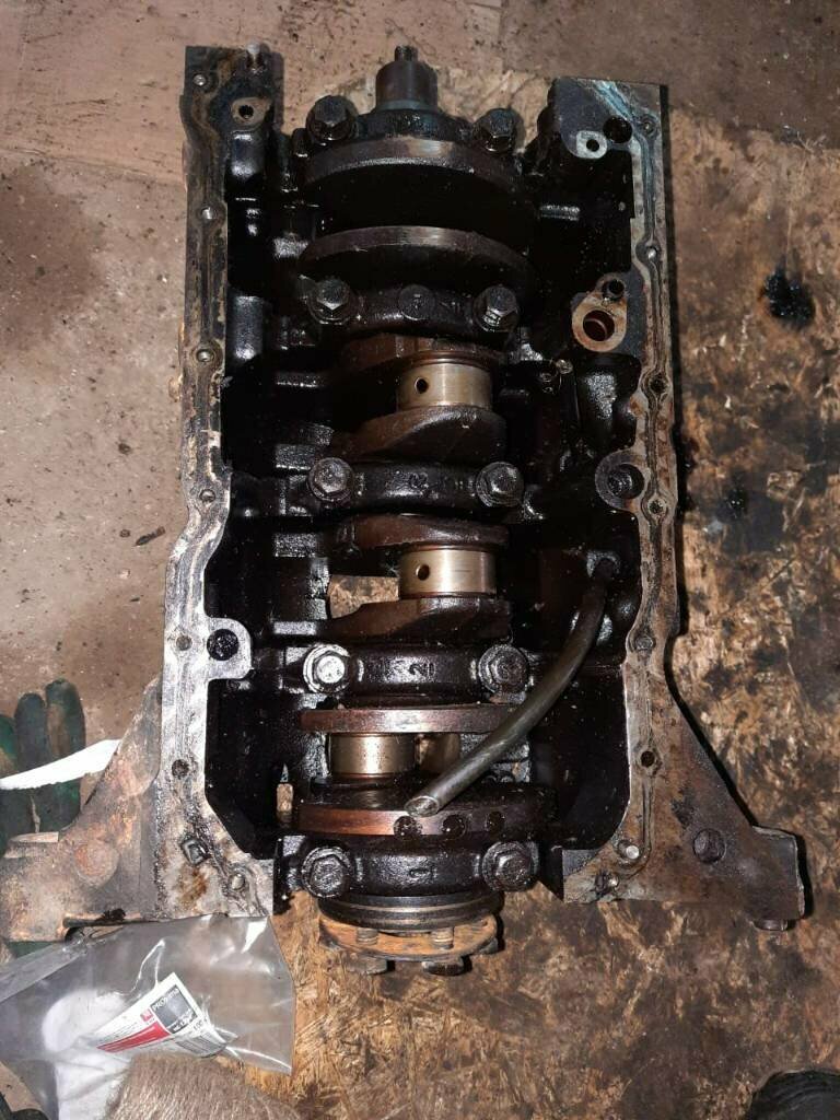 Блок цилиндров Peugeot 307 2003