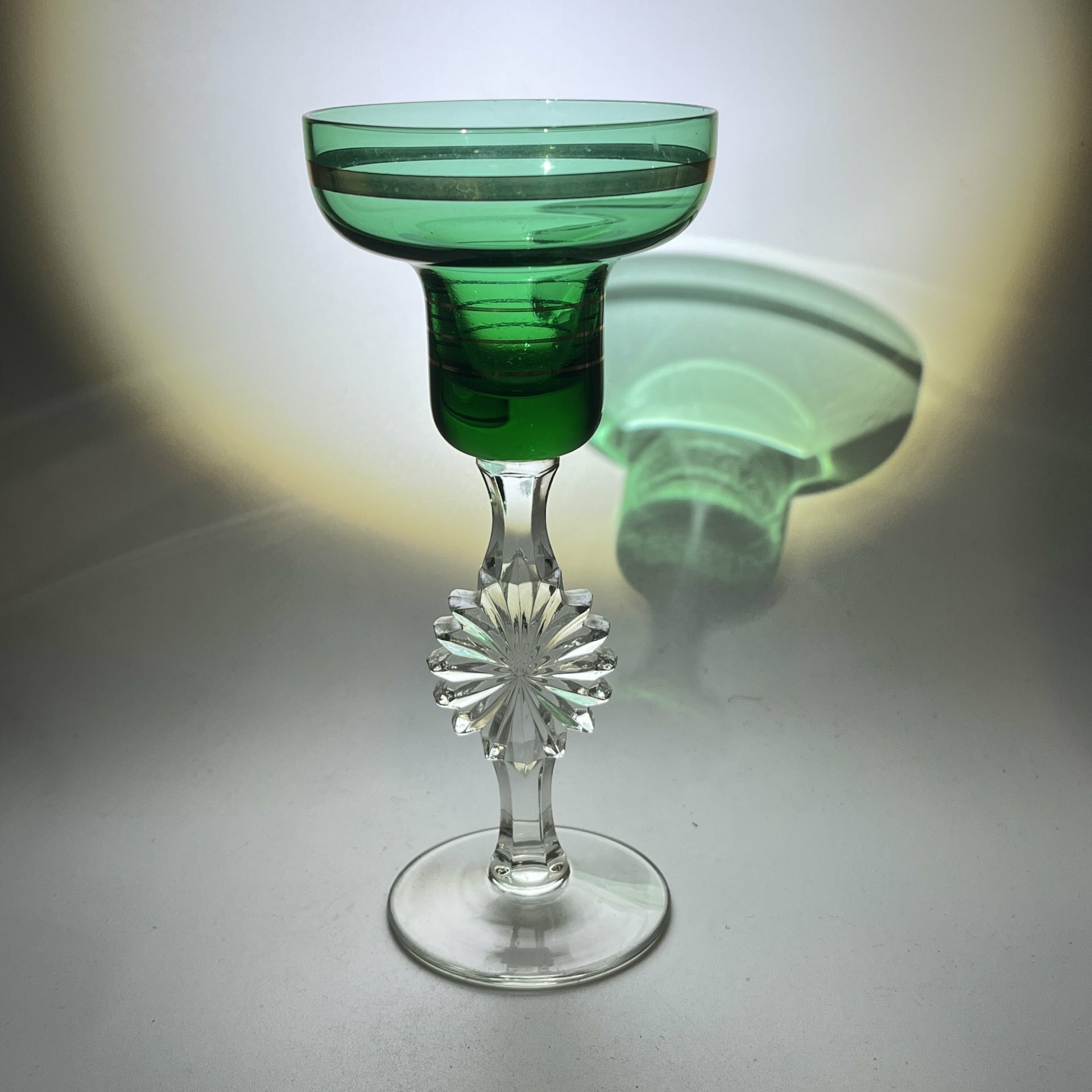 Подсвечник с рельефной звездой на ножке, цветное стекло, золочение