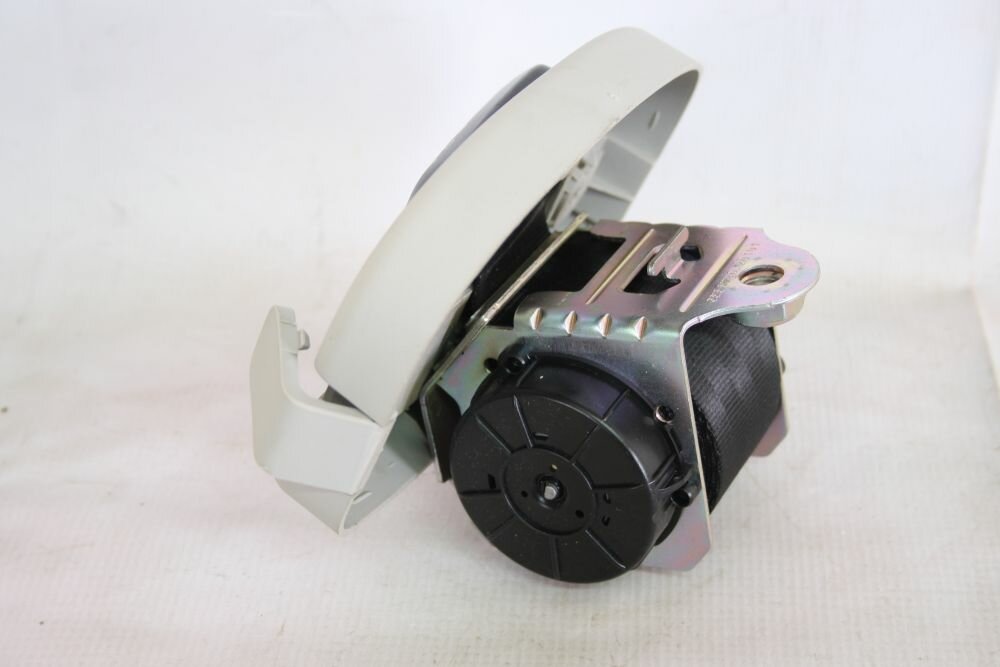 Ремень безопасности задний центр Skoda Yeti I 615593200G