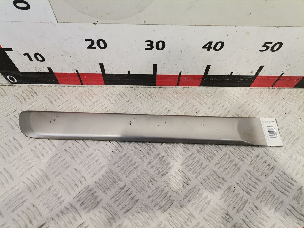 Накладка (молдинг) двери задней правой Nissan X-Trail T30 82870EQ017 арт. 1511010