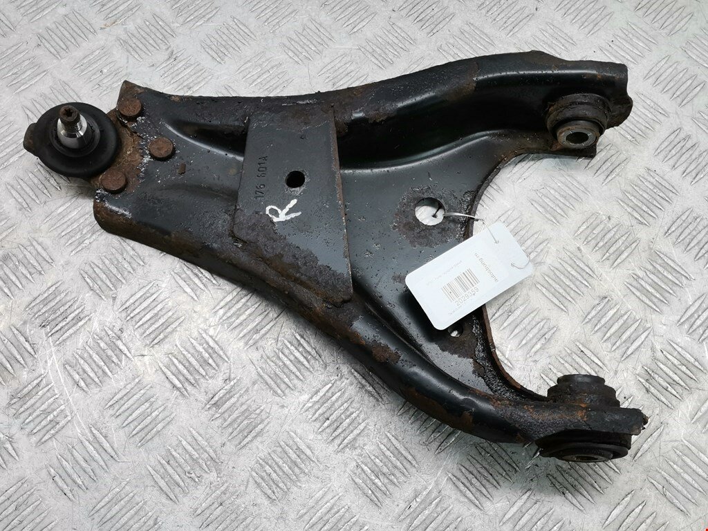 Рычаг передний правый Renault Duster 1 545001225R арт. 2029359