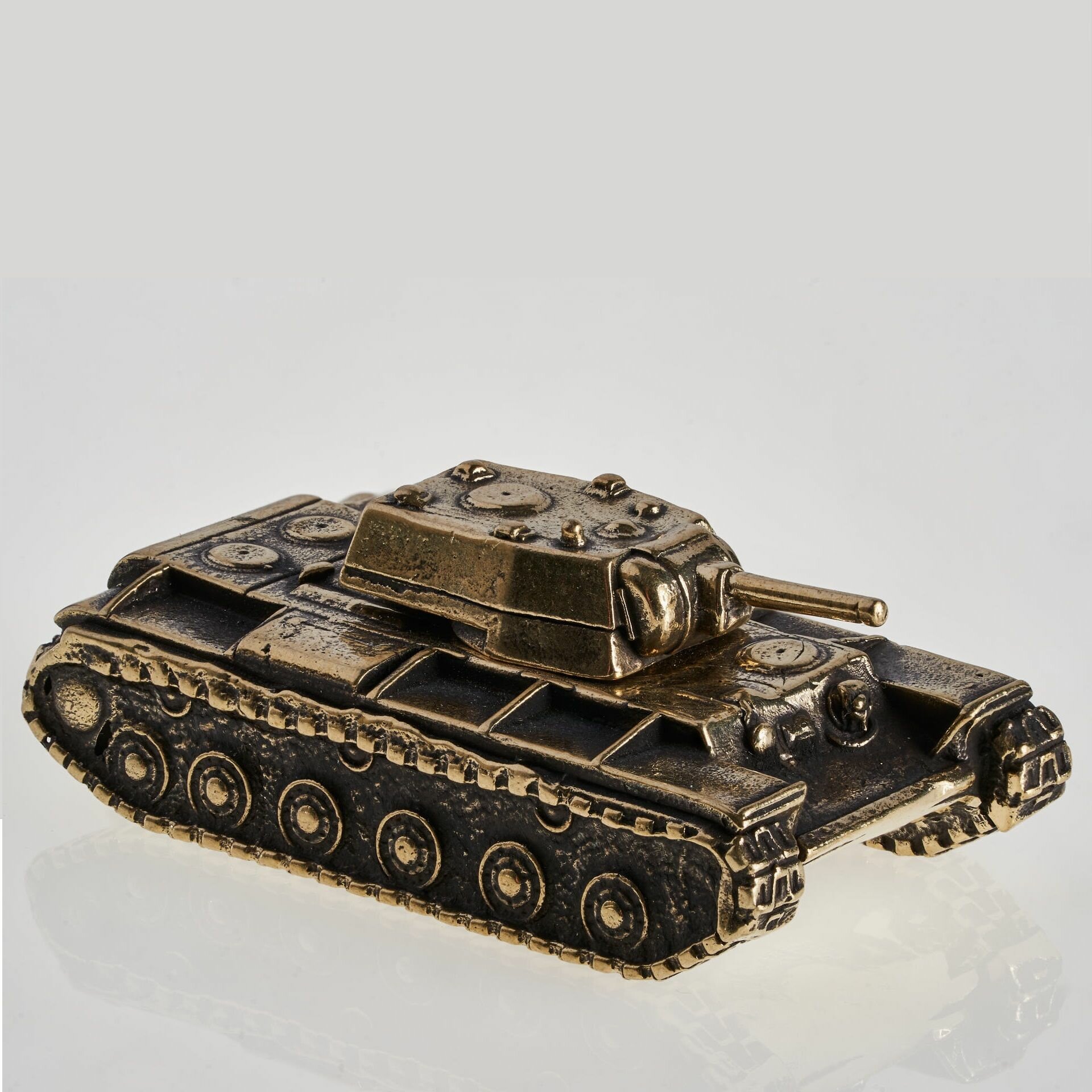 Модель танка КВ-1 бронза