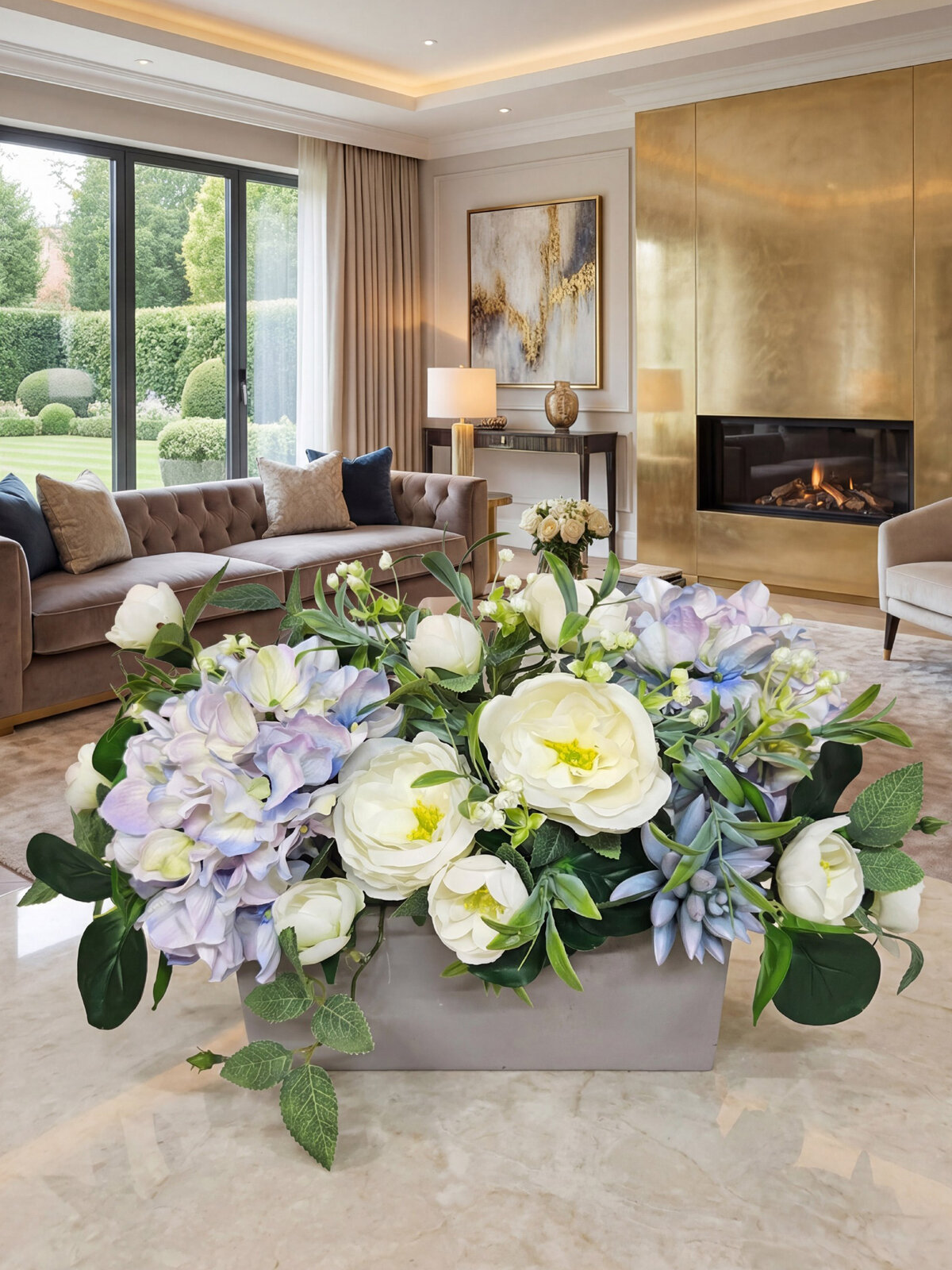 Композиция из искусственных цветов Мечта в кашпо от ФитоПарк, декор настольный