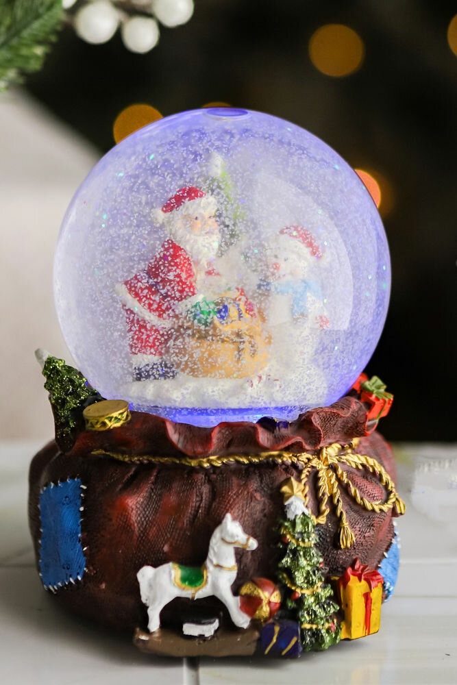 Снежный шар музыкальный подарочное настроение, подсветка, снежный вихрь, 15 см, батарейки, Sigro 50-1197