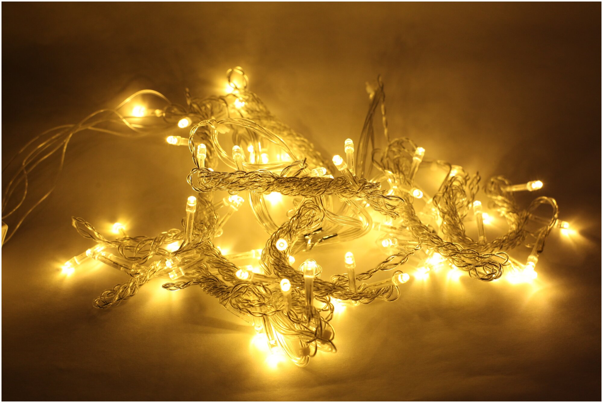 Гирлянды светодиодные новогодние "Штора" 240 LED / 2 x 2 м / цвет Желтый