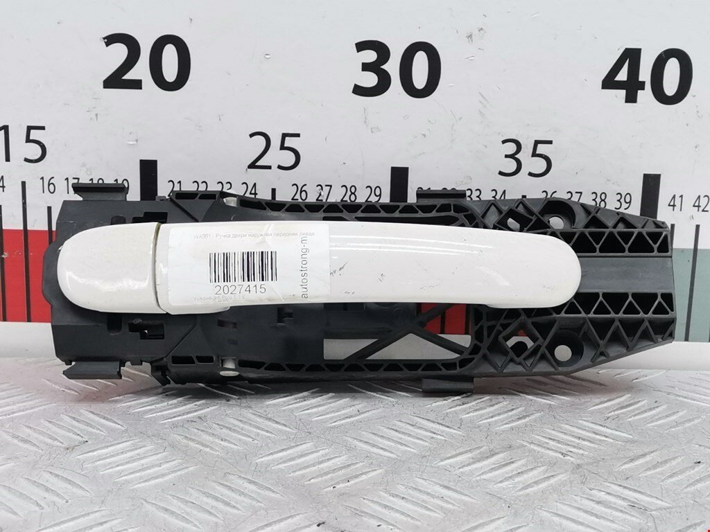 Ручка двери наружная передняя левая Volkswagen Polo 5 8E0839207 арт. 2027415