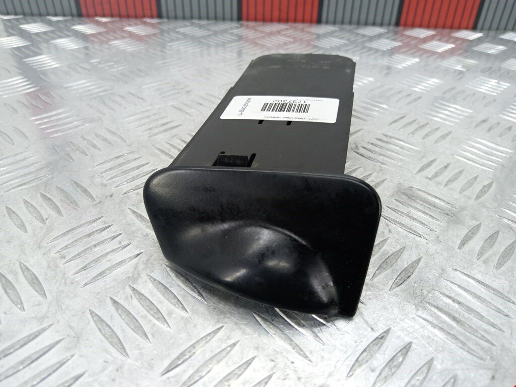 Урна автомобильная Ford Focus 1 98ABF043K78AGW арт. 1737302
