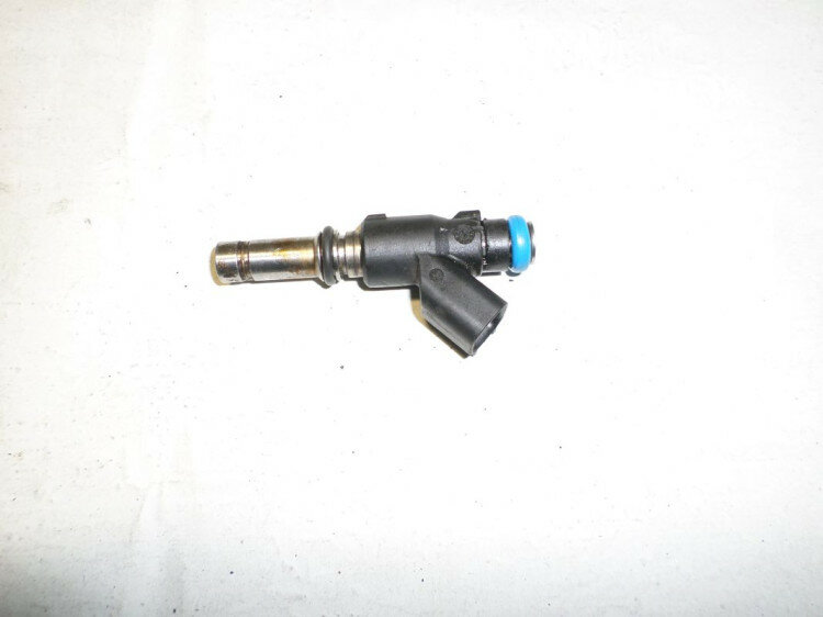 Форсунка топливная 55559377 25380933 Шевроле Авео Опель Астра F14-16D4