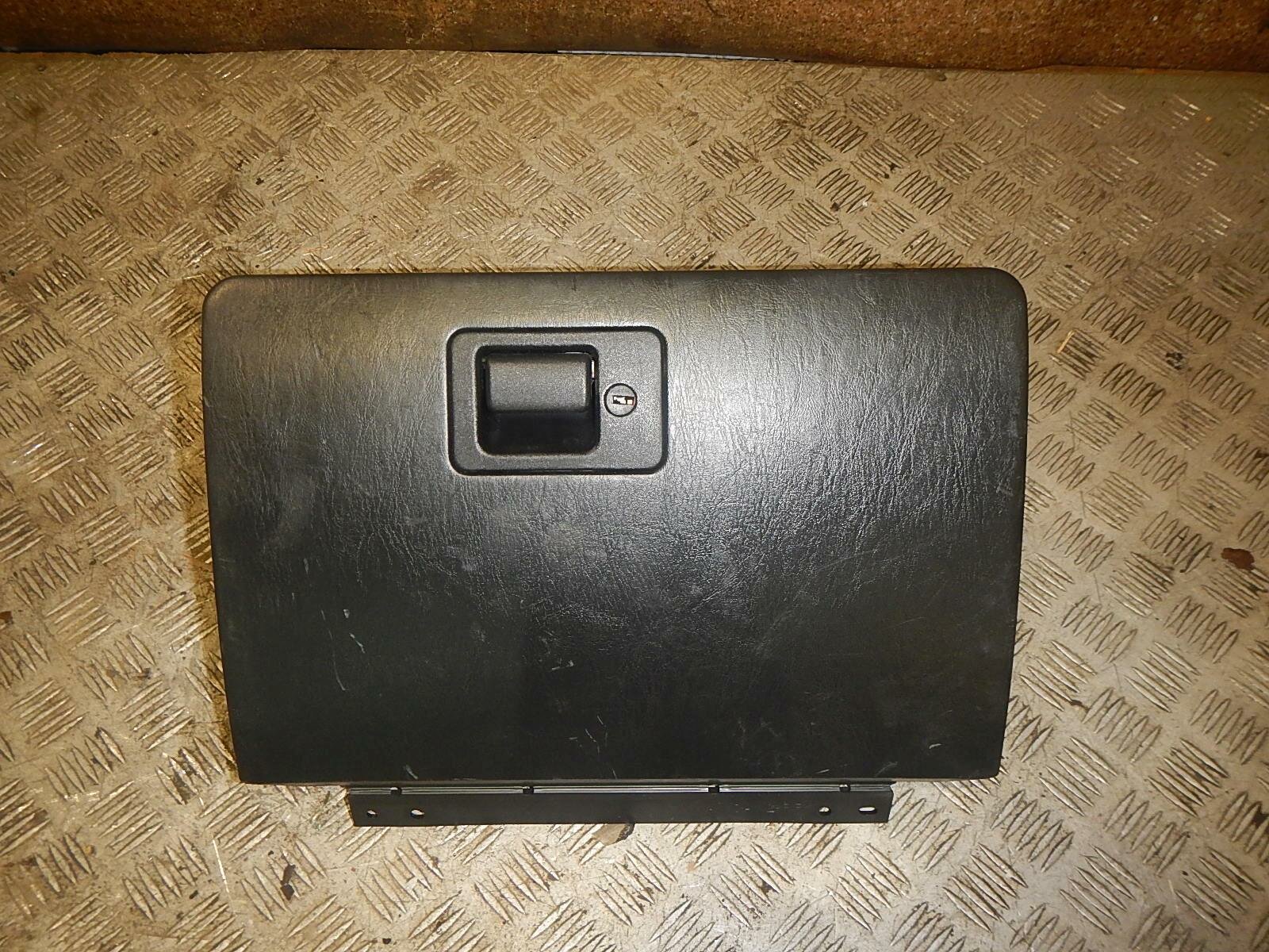 Б/У Бардачок, Ford (Форд)-MAVERICK (01-06) FORD MAVERICK (01-06) Царапины. 457286 FORD арт. 4540870