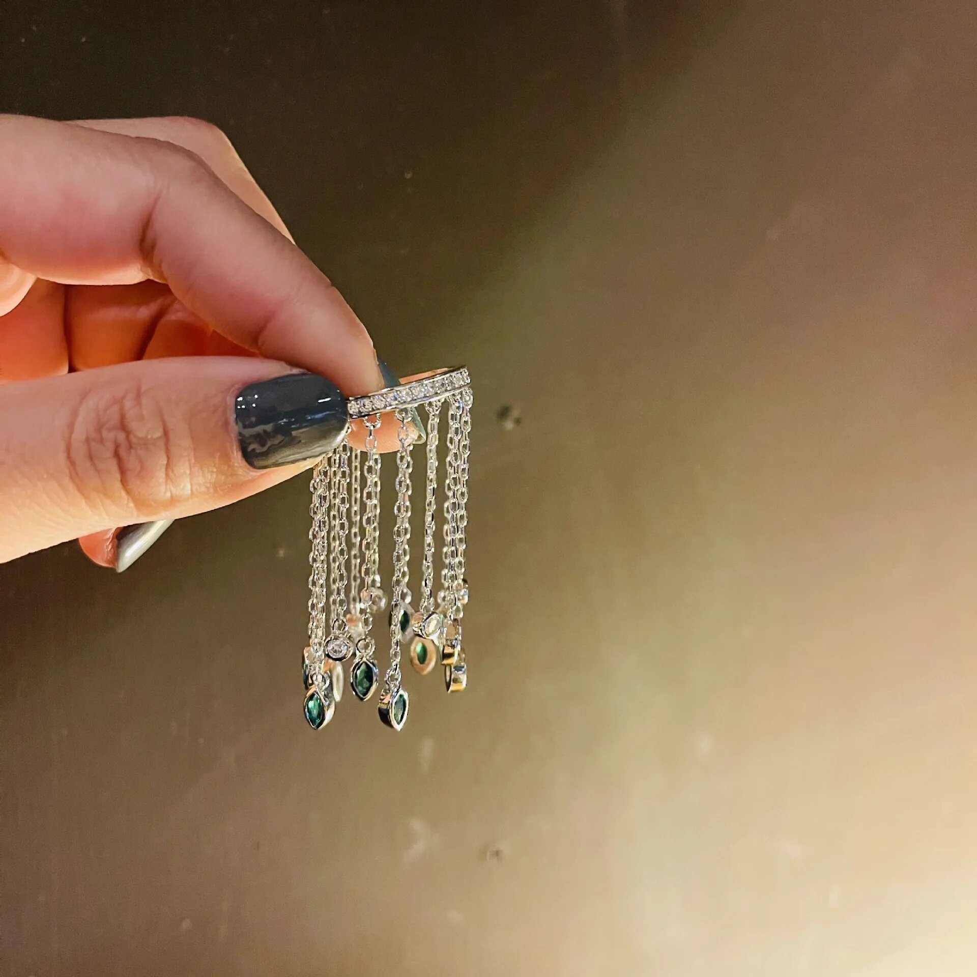 Кольцо, циркон