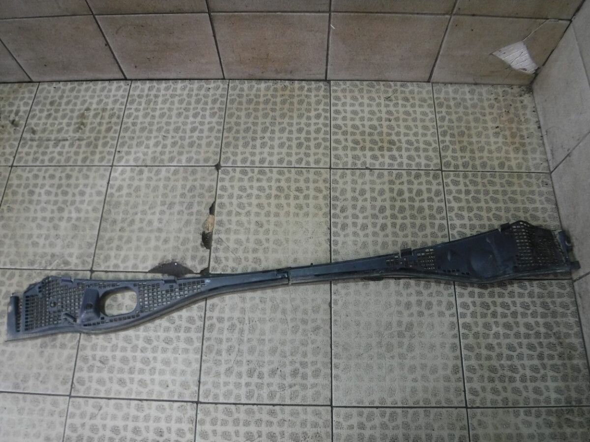 Решетка стеклооч. (планка под лобовое стекло) Renault Logan I (2004—2009) 8200294315