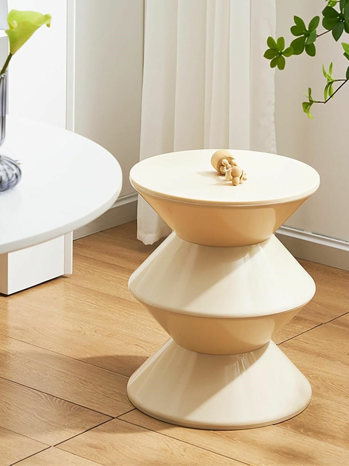 Журнальный столик