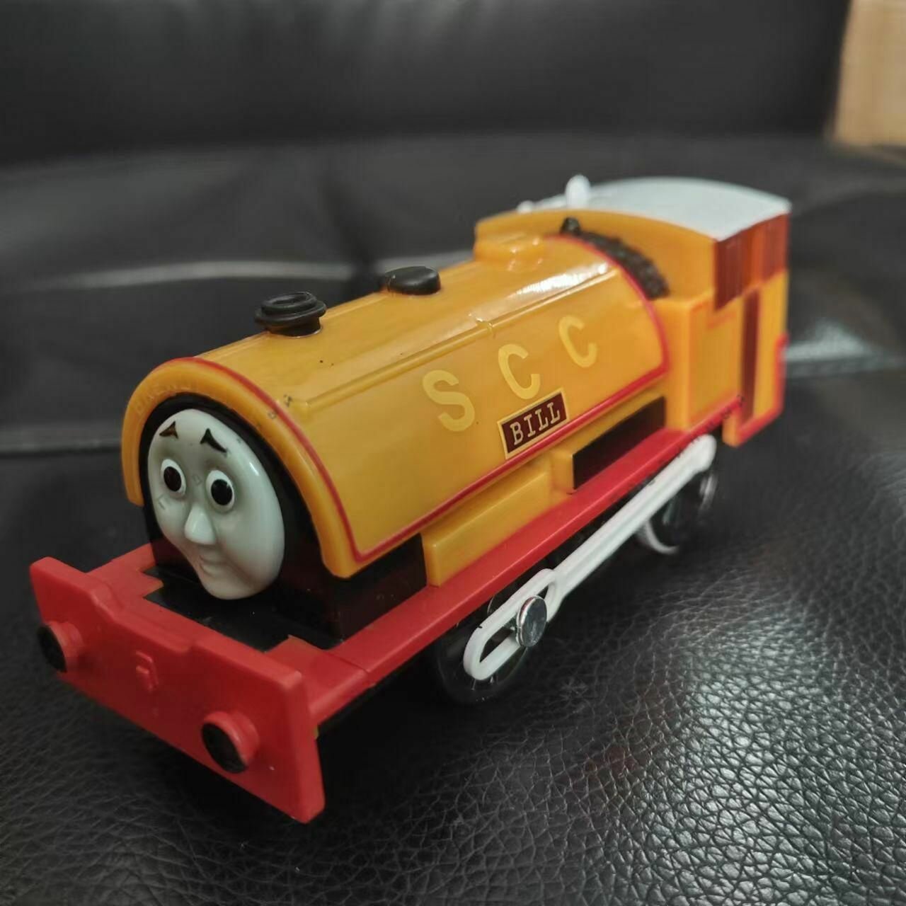 Игрушечный электрический поезд Генри из серии Thomas & Friends, с функцией движения и звуковыми эффектами, для детей от