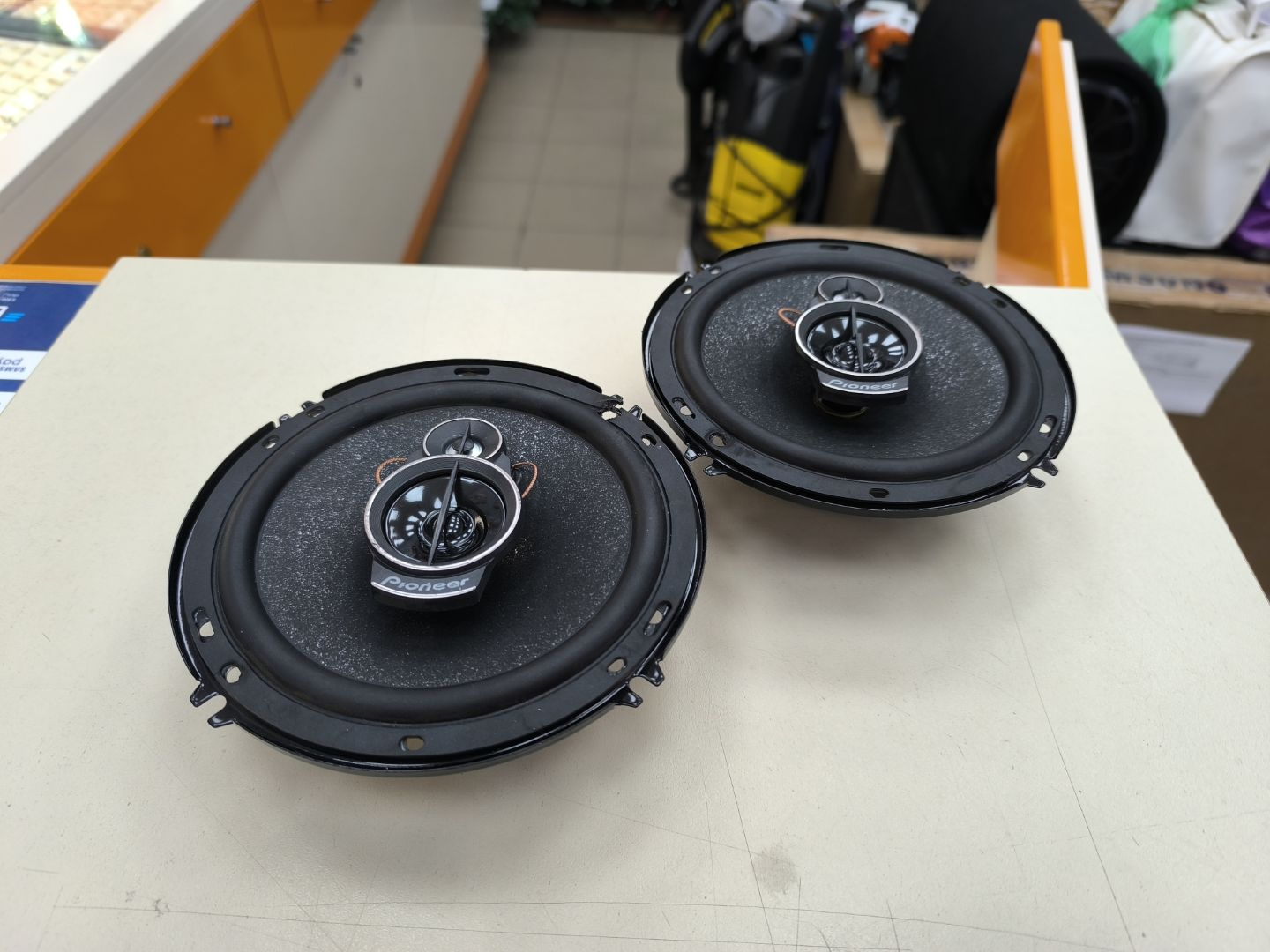 Автоакустика передняя Pioneer TS-1696R, б/у, уценка