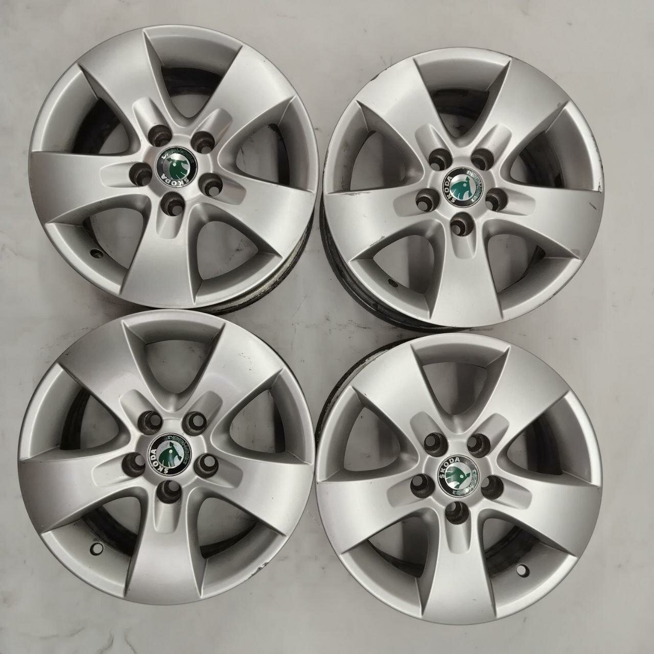 Колесные диски Skoda 14x6 PCD 5x100 D57.1 ET37 (Реплика)
