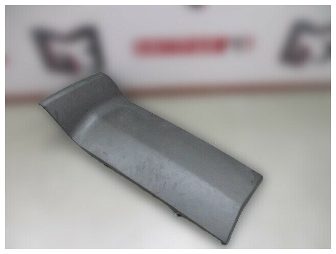 Накладка торпедо правая MAN TGS, TGM, TGL, TGX с дефектом