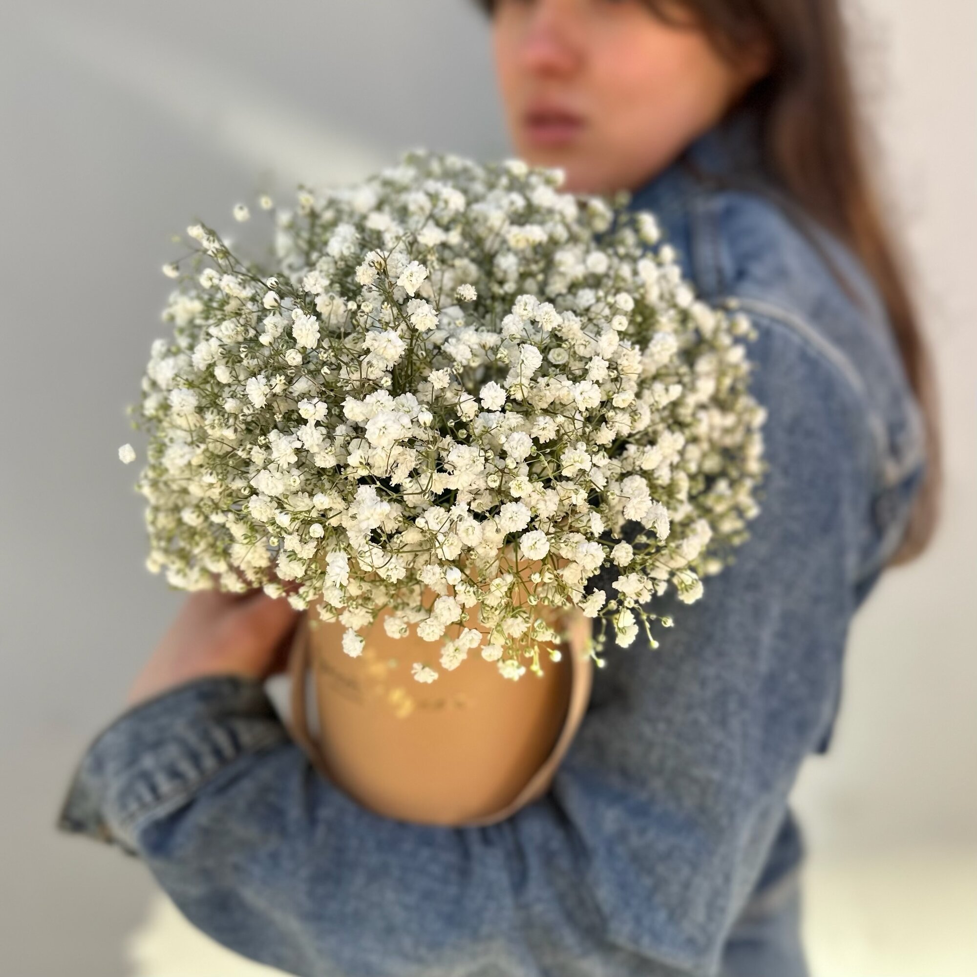 Коробка с цветами "Принцесса Гипсофила" Белая гипсофила «Букет-Мукет»