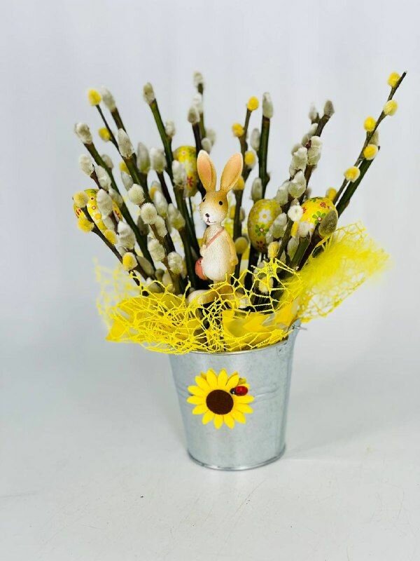 Верба в жестяном ведре