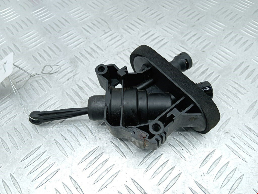 Цилиндр сцепления главный Ford Fiesta 5 1743453 арт. 1772121