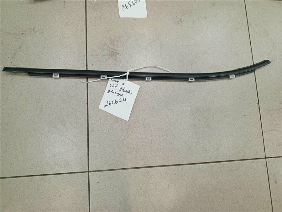 Накладка стекла заднего левого (бархотка) от Kia Ceed 2012-2018