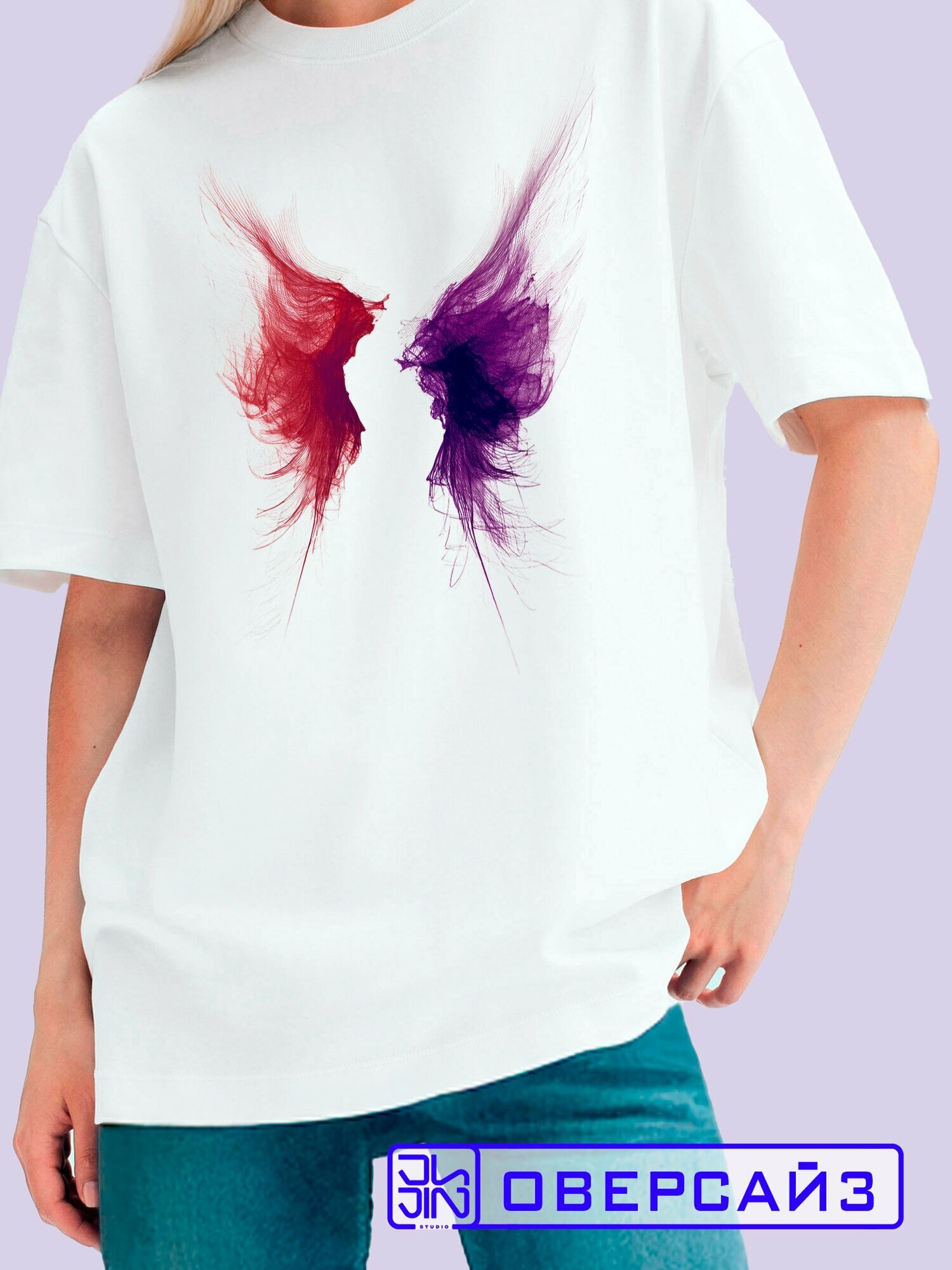 Футболка оверсайз женская с принтом Абстрактные белые крылья с красными и фиолетовыми перьями в стиле абстракции, белый хлопковый трикотаж с прикольным рисунком на груди