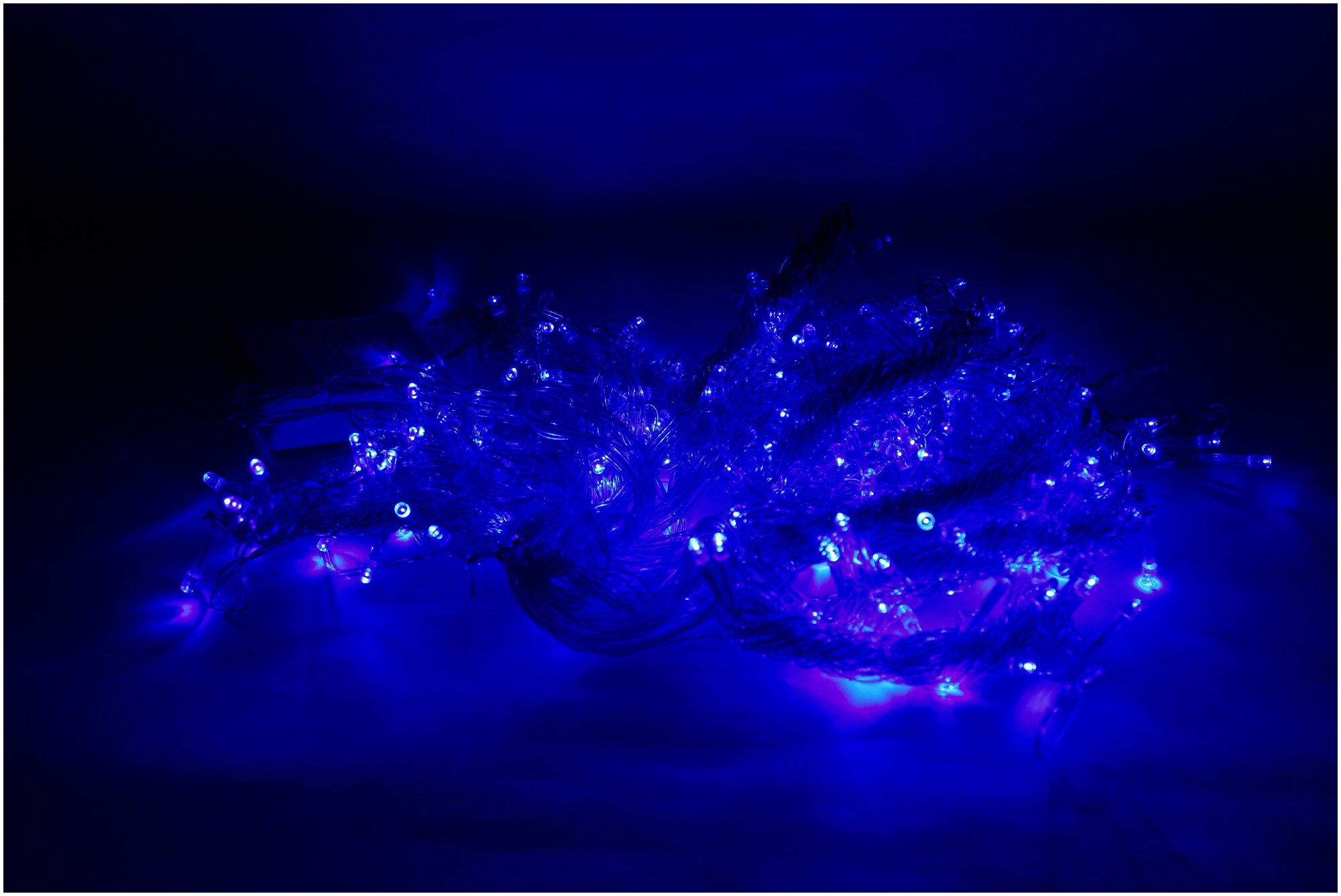 Гирлянды светодиодные новогодние "Штора" 600 LED / 3 x 3 м / цвет Синий