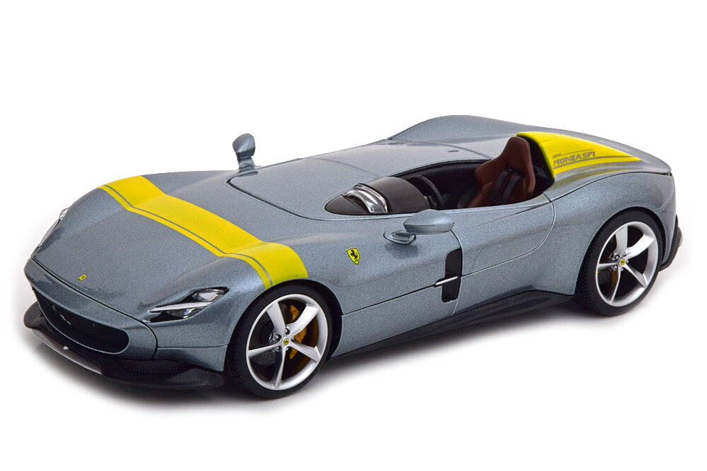 Модель коллекционная BBURAGO Ferrari monza SP1 salon paris 2019 light grey-metallic/yellow