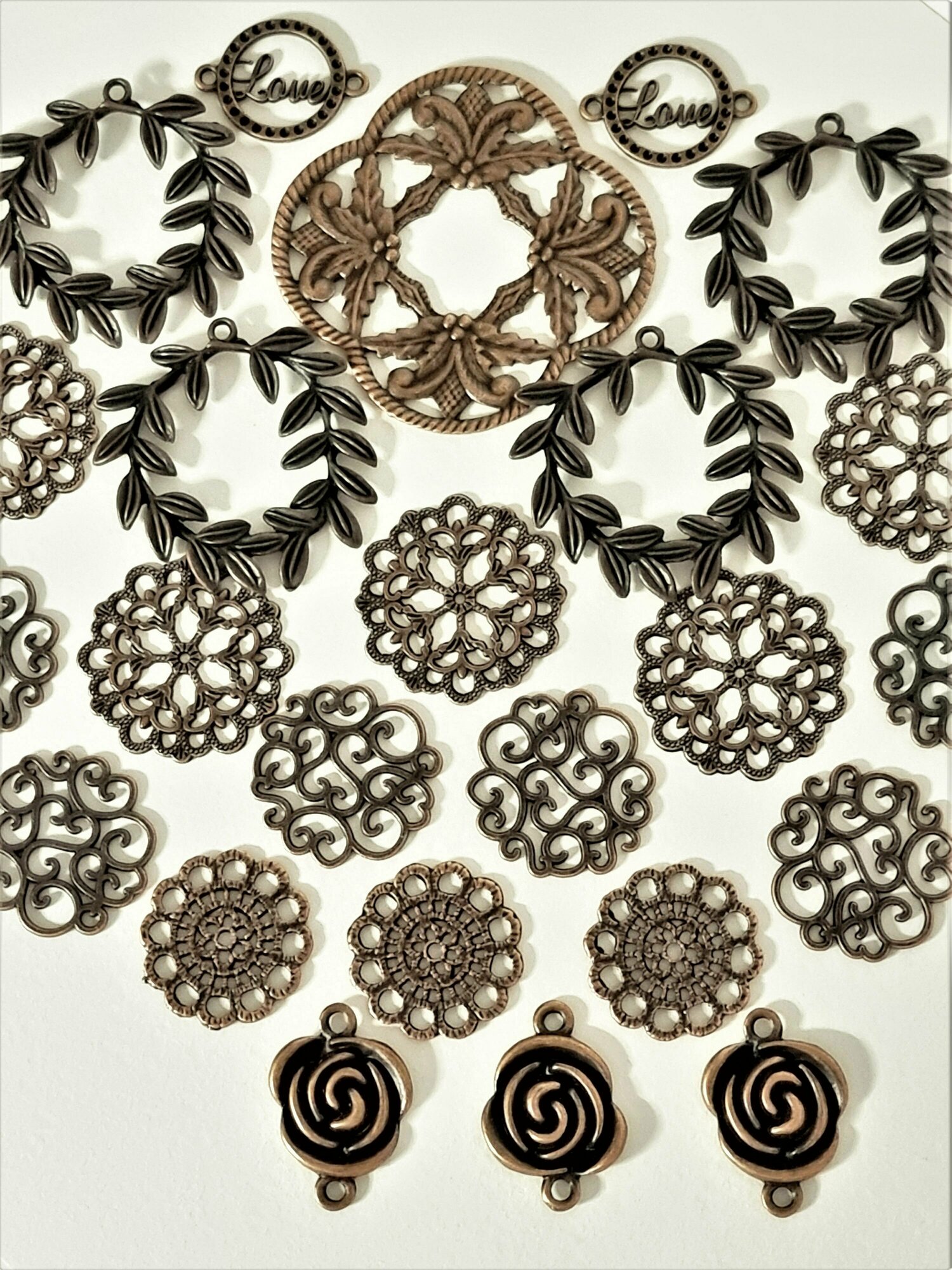 Металлическая филигрань и коннекторы. Медь. 24шт.
